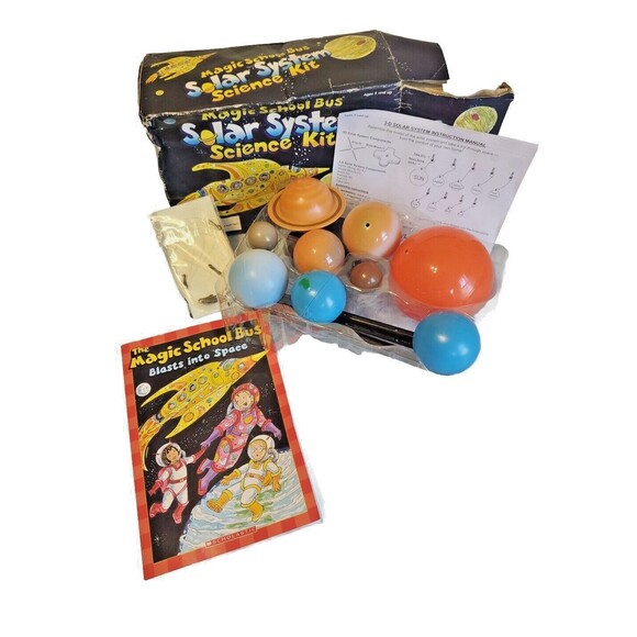 Scholastic | Toys | The Magic School Bus Solar System Science Kit ...